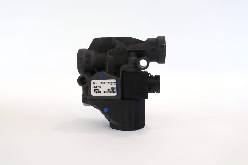 Bendix M40HF ABS Moldulator Valve K079665 - Bergey's Truck Centers ...