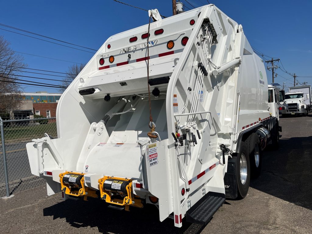 2022 AUTOCAR ACX64 - Bergey's Truck Centers: Medium & Heavy Duty ...