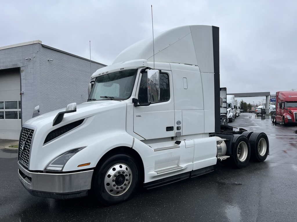2021 VOLVO VNL64T400 - Bergey's Truck Centers: Medium & Heavy Duty ...